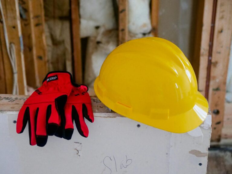 Construction Head Protection Regulations: OSHA 1926.100, ANSI Z89.1 ...