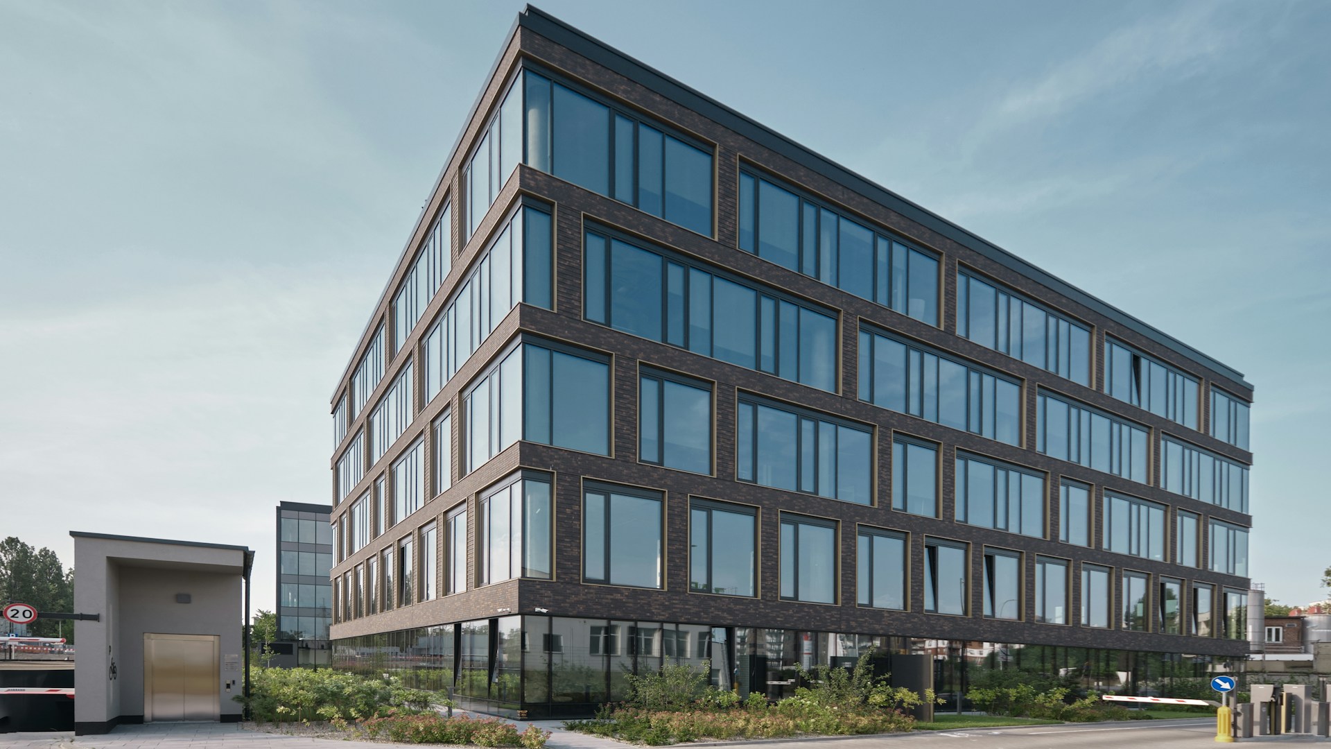 Commercial Building Cost Per Square Foot: A Breakdown by Region, Type ...